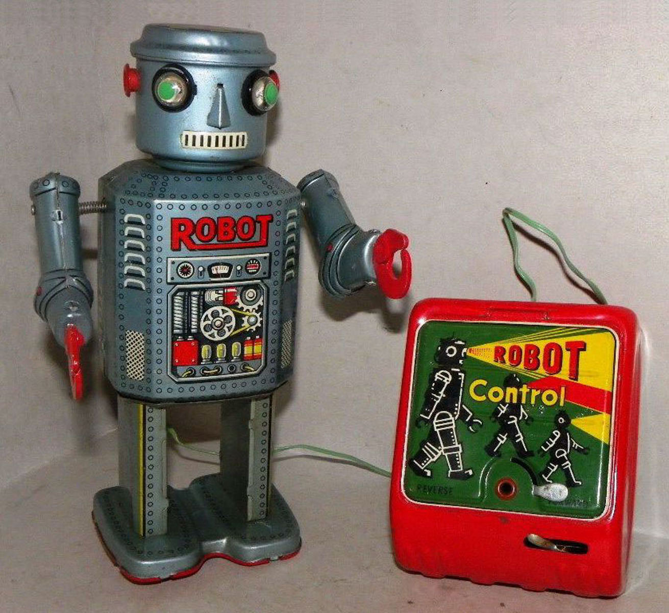 1984 Antique Robot R-35 by Masudaya - The Old Robots Web Site