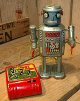 1984 Antique Robot R-35 by Masudaya - The Old Robots Web Site