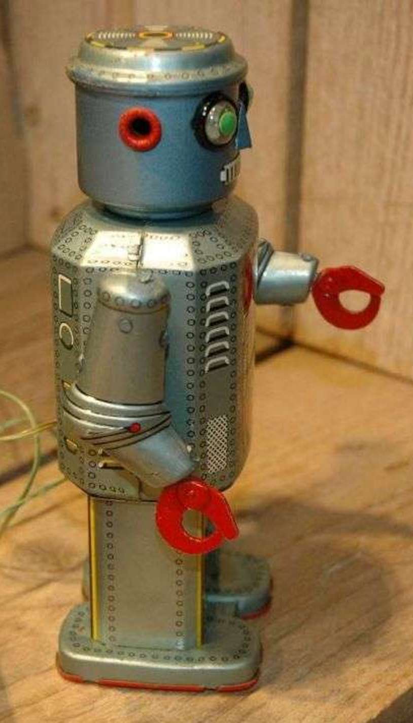 1984 Antique Robot R-35 by Masudaya - The Old Robots Web Site