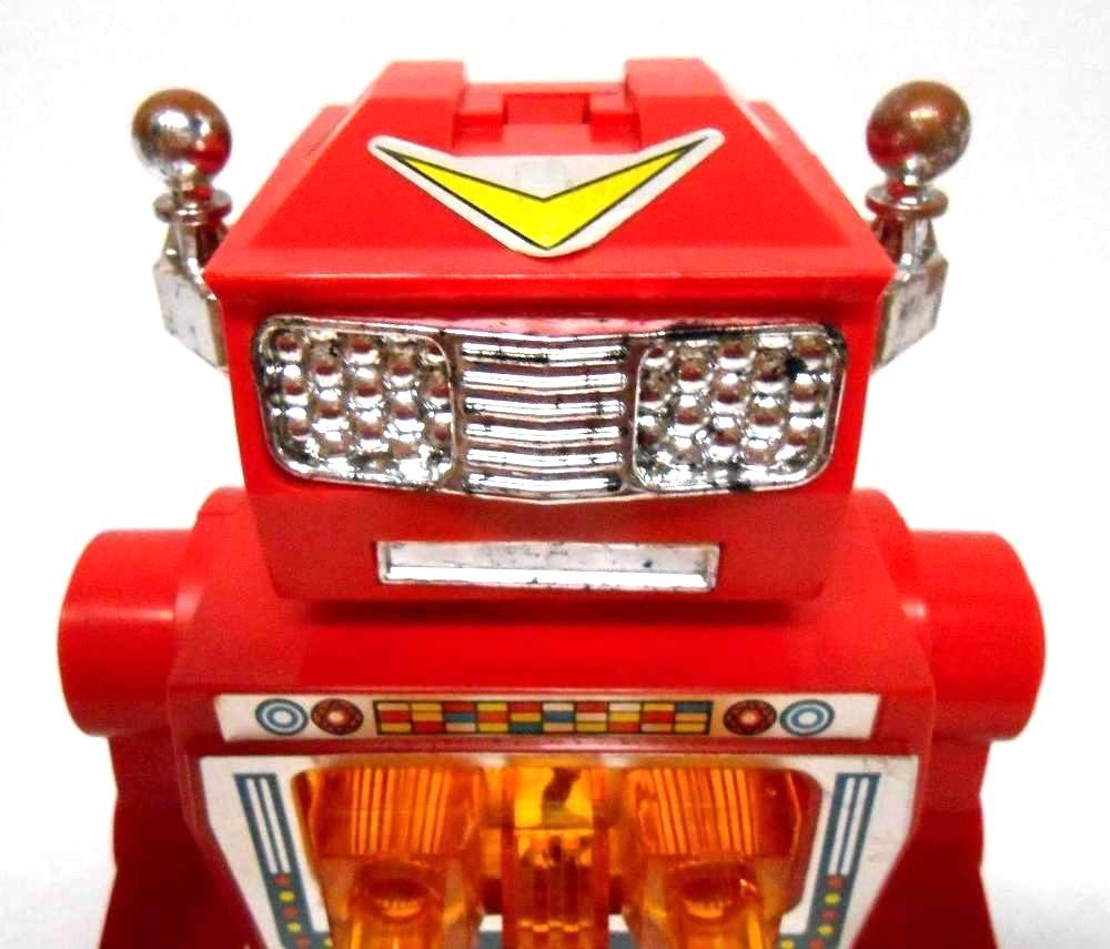 Besford Bump 'N Go Robot from 1970 - The Old Robot's Web Site